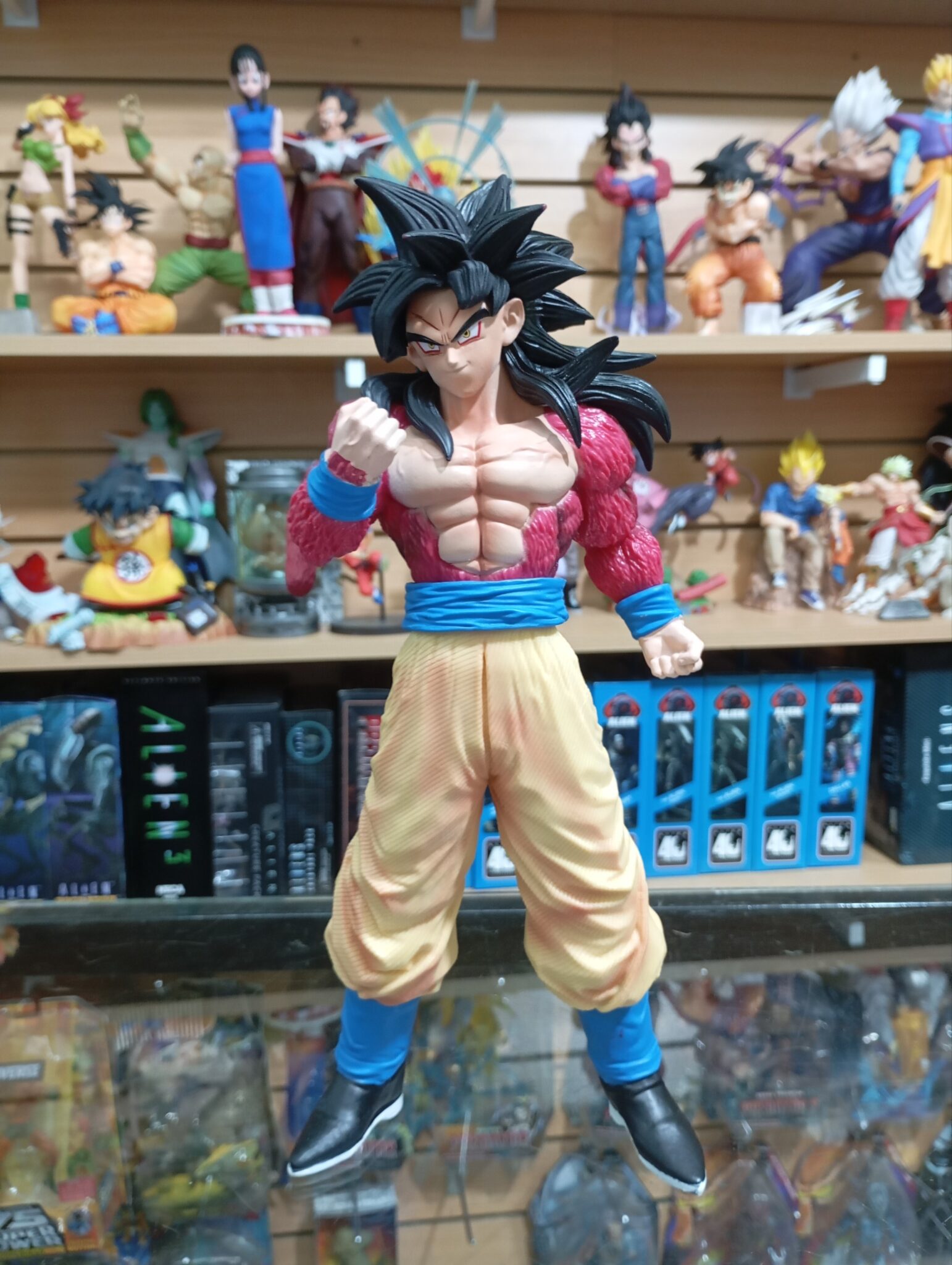 Goku Super Saiyan Face 4 Dragón Ball GT 140 Tamaño:30cm – Figuras del Norte